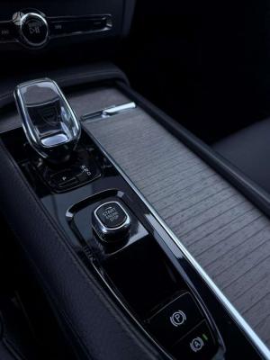 Melns Volvo V90 2021 Viļņa, ar dzinēja tilpumu 1.97 L un nobraukumu 117 tūkst. km par 27500 €, foto 19 vietnē AUTOMOTO.COM.LV
