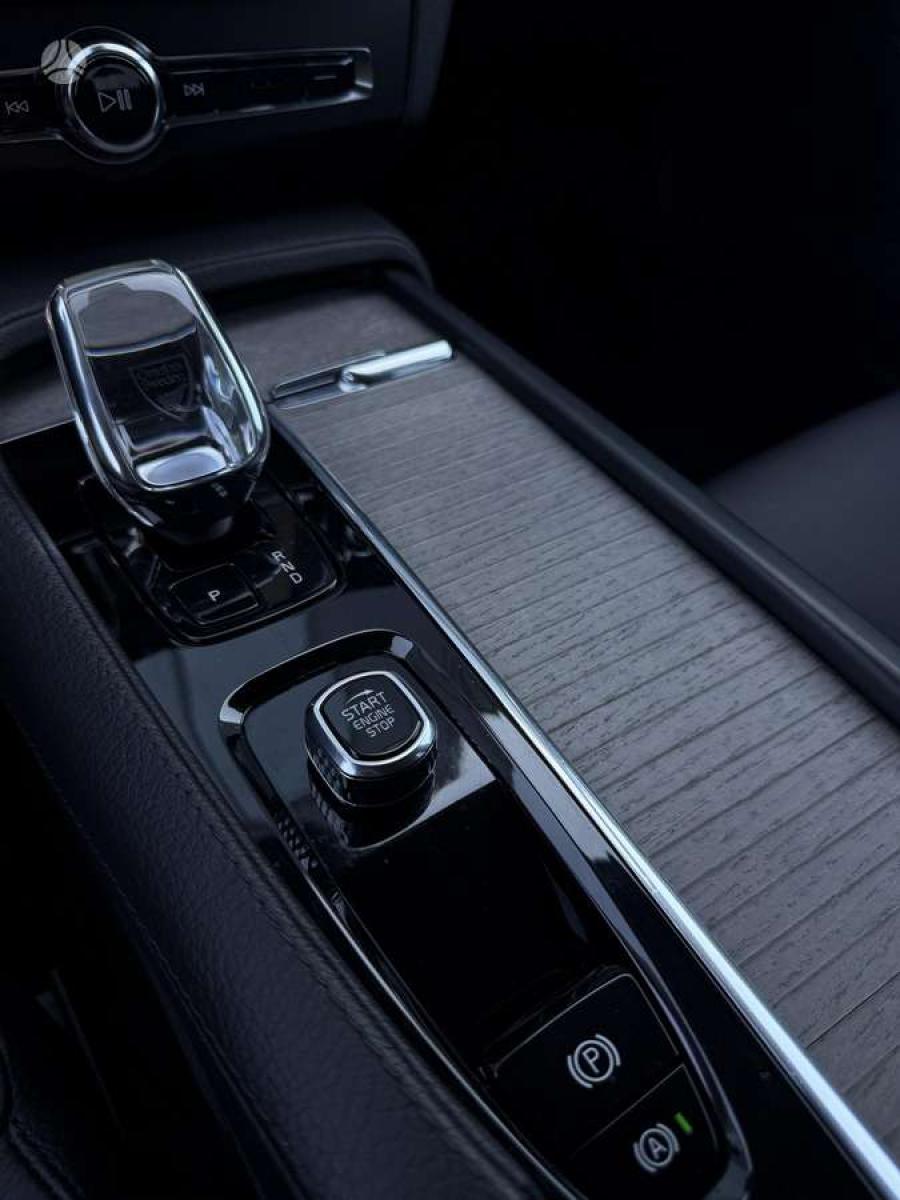 Melns Volvo V90 2021 Viļņa, ar dzinēja tilpumu 1.97 L un nobraukumu 117 tūkst. km par 27500 €, foto 19 vietnē AUTOMOTO.COM.LV