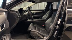 Melns Volvo V90 2021 Rīga, ar dzinēja tilpumu 2.00 L un nobraukumu 70 tūkst. km par 25490 €, foto 8 vietnē AUTOMOTO.COM.LV