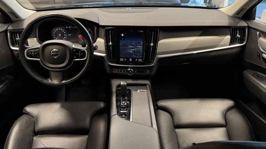 Melns Volvo V90 2021 Rīga, ar dzinēja tilpumu 2.00 L un nobraukumu 70 tūkst. km par 25490 €, foto 10 vietnē AUTOMOTO.COM.LV