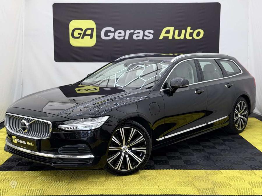 Melns Volvo V90 2021 Viļņa, ar dzinēja tilpumu 1.97 L un nobraukumu 177 tūkst. km par 25990 €, foto 1 vietnē AUTOMOTO.COM.LV