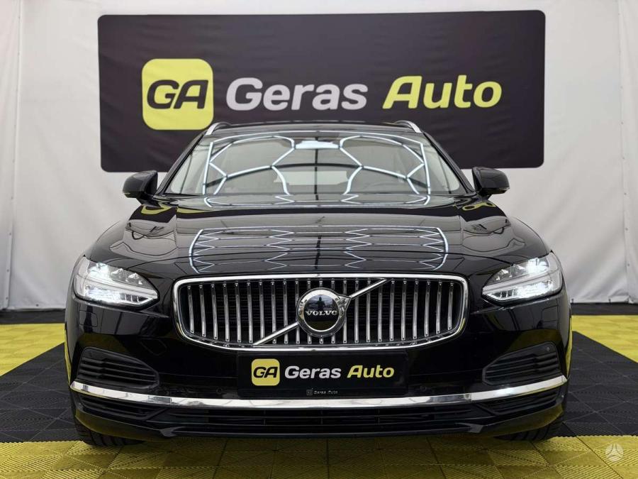 Melns Volvo V90 2021 Viļņa, ar dzinēja tilpumu 1.97 L un nobraukumu 177 tūkst. km par 25990 €, foto 3 vietnē AUTOMOTO.COM.LV