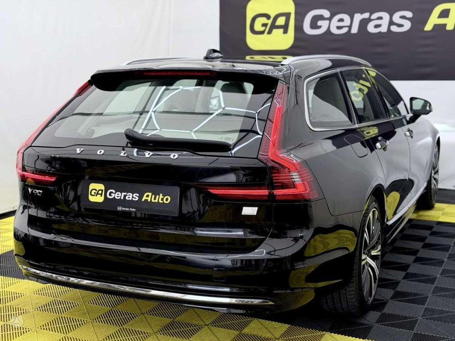 Melns Volvo V90 2021 Viļņa, ar dzinēja tilpumu 1.97 L un nobraukumu 177 tūkst. km par 25990 €, foto 5 vietnē AUTOMOTO.COM.LV