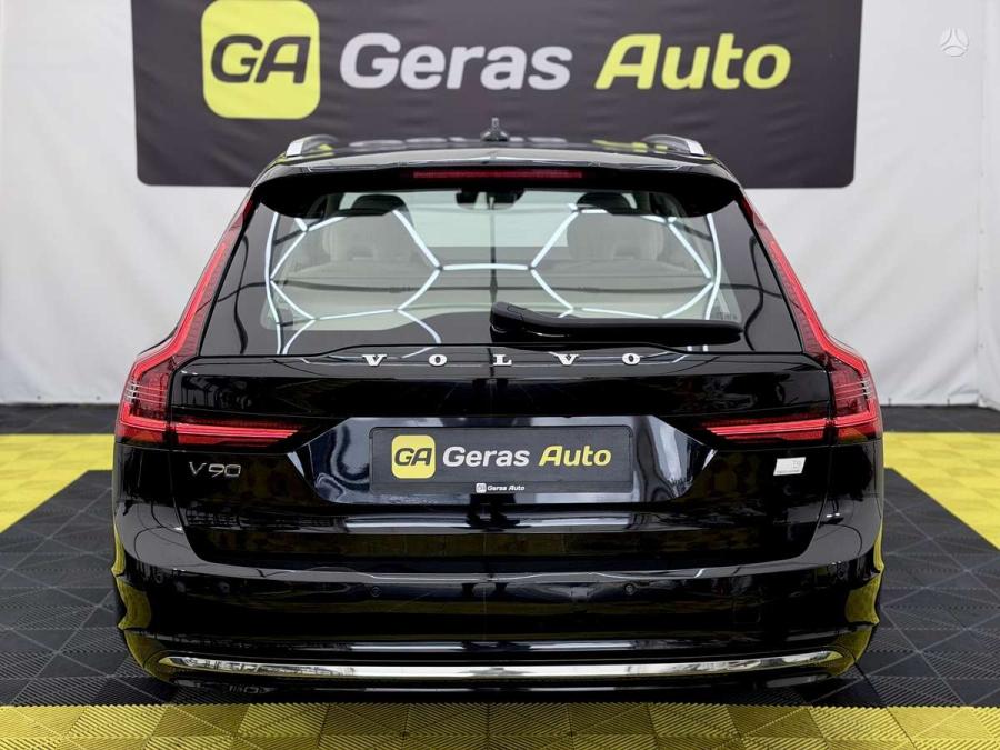 Melns Volvo V90 2021 Viļņa, ar dzinēja tilpumu 1.97 L un nobraukumu 177 tūkst. km par 25990 €, foto 6 vietnē AUTOMOTO.COM.LV