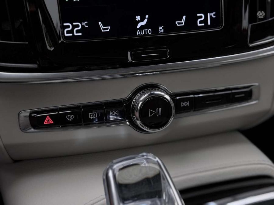 Melns Volvo V90 2021 Viļņa, ar dzinēja tilpumu 1.97 L un nobraukumu 177 tūkst. km par 25990 €, foto 28 vietnē AUTOMOTO.COM.LV