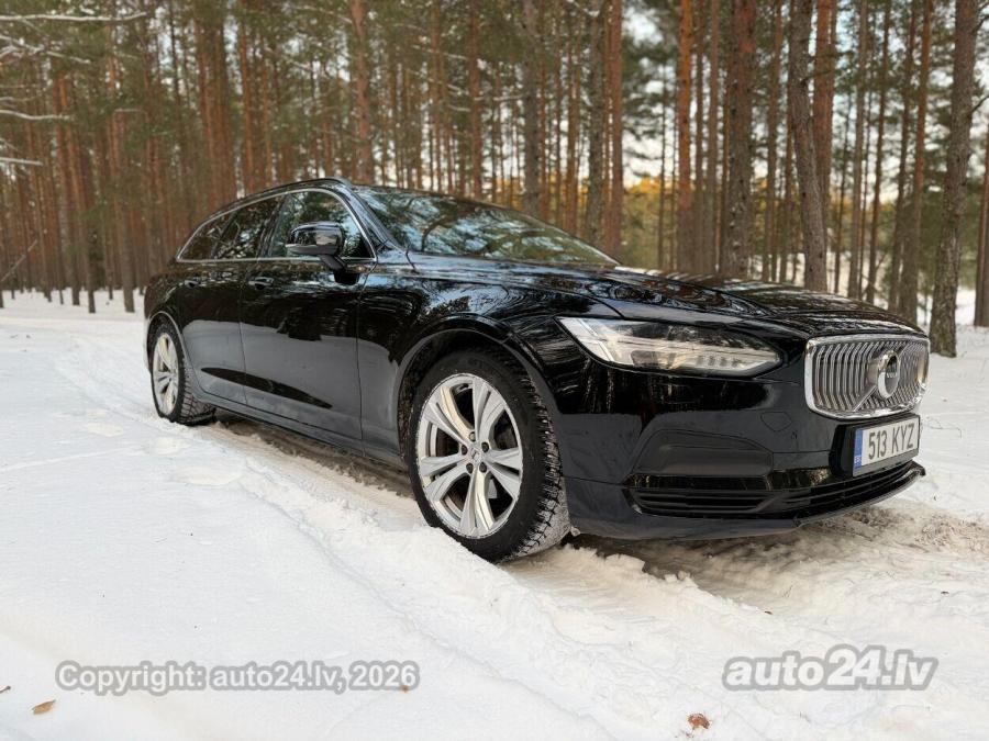 Black Volvo V90 2022 in Johvi, with an engine capacity of 2.00 L and mileage of 93 thousand km for 28500 €, photo 2 on AUTOMOTO.COM.LV