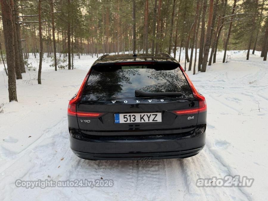 Black Volvo V90 2022 in Johvi, with an engine capacity of 2.00 L and mileage of 93 thousand km for 28500 €, photo 5 on AUTOMOTO.COM.LV
