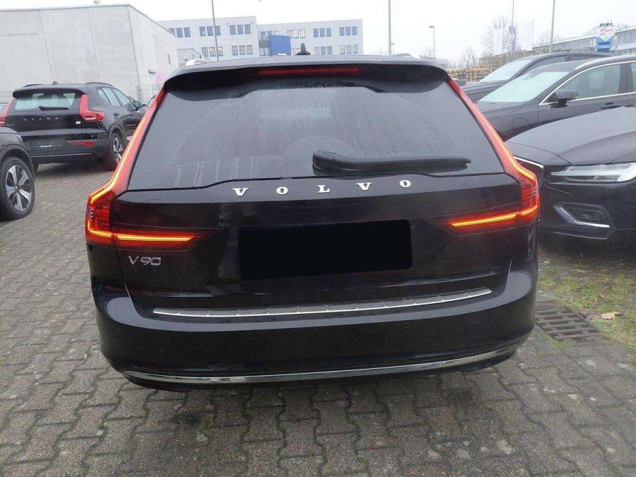 Melns Volvo V90 2022 Viļņa, ar dzinēja tilpumu 2.00 L un nobraukumu 109 tūkst. km par 24990 €, foto 7 vietnē AUTOMOTO.COM.LV