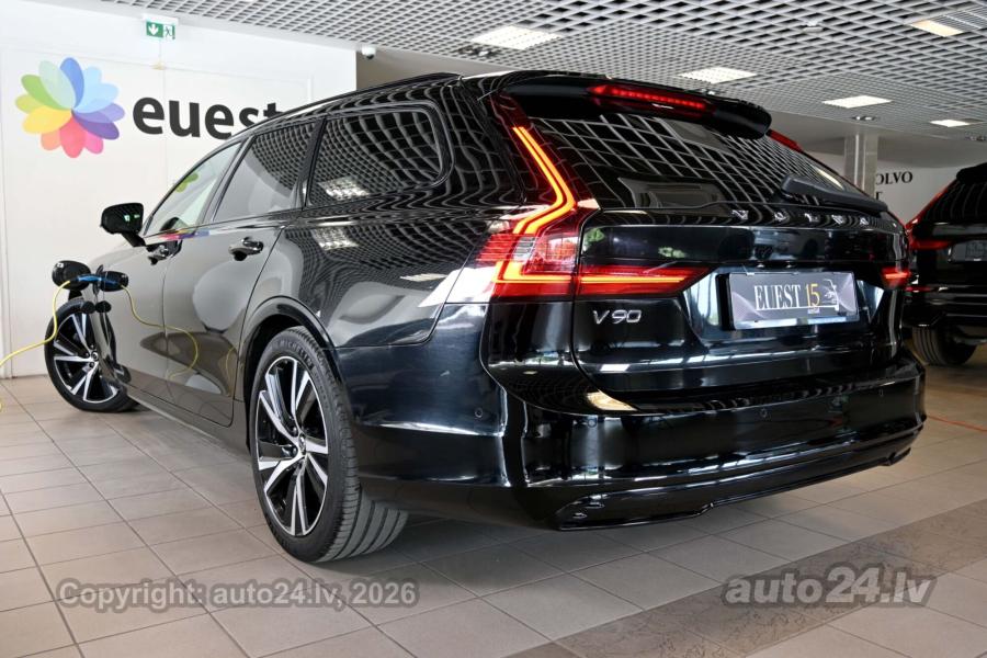 Melns Volvo V90 2022 Tallina, ar dzinēja tilpumu 2.00 L un nobraukumu 140 tūkst. km par 32990 €, foto 4 vietnē AUTOMOTO.COM.LV