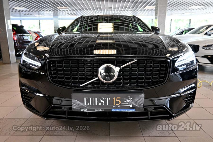 Melns Volvo V90 2022 Tallina, ar dzinēja tilpumu 2.00 L un nobraukumu 140 tūkst. km par 32990 €, foto 6 vietnē AUTOMOTO.COM.LV