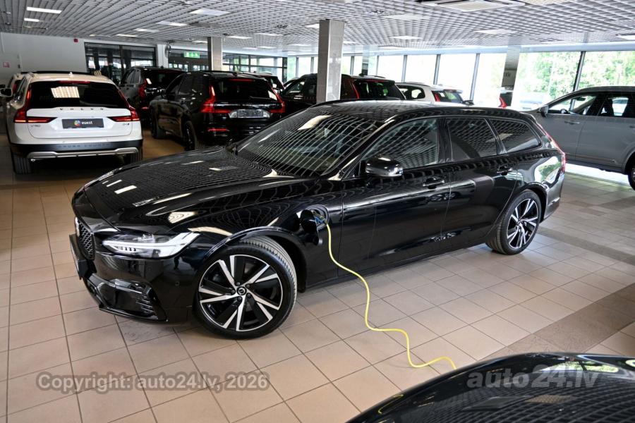 Melns Volvo V90 2022 Tallina, ar dzinēja tilpumu 2.00 L un nobraukumu 140 tūkst. km par 32990 €, foto 7 vietnē AUTOMOTO.COM.LV