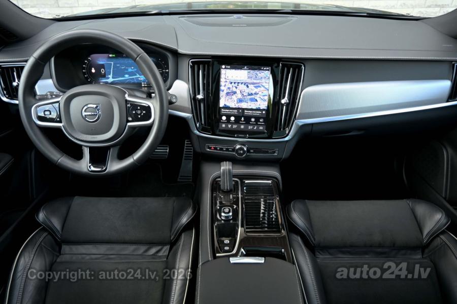 Melns Volvo V90 2022 Tallina, ar dzinēja tilpumu 2.00 L un nobraukumu 140 tūkst. km par 32990 €, foto 18 vietnē AUTOMOTO.COM.LV