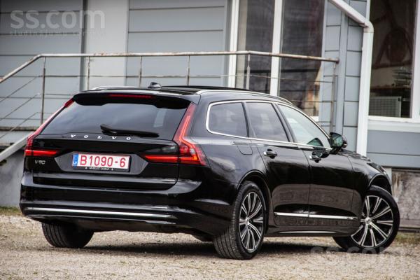 Black Volvo V90 2022 in Tukums, with an engine capacity of 2.00 L and mileage of 194 thousand km for 22800 €, photo 5 on AUTOMOTO.COM.LV