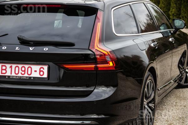 Black Volvo V90 2022 in Tukums, with an engine capacity of 2.00 L and mileage of 194 thousand km for 22800 €, photo 7 on AUTOMOTO.COM.LV