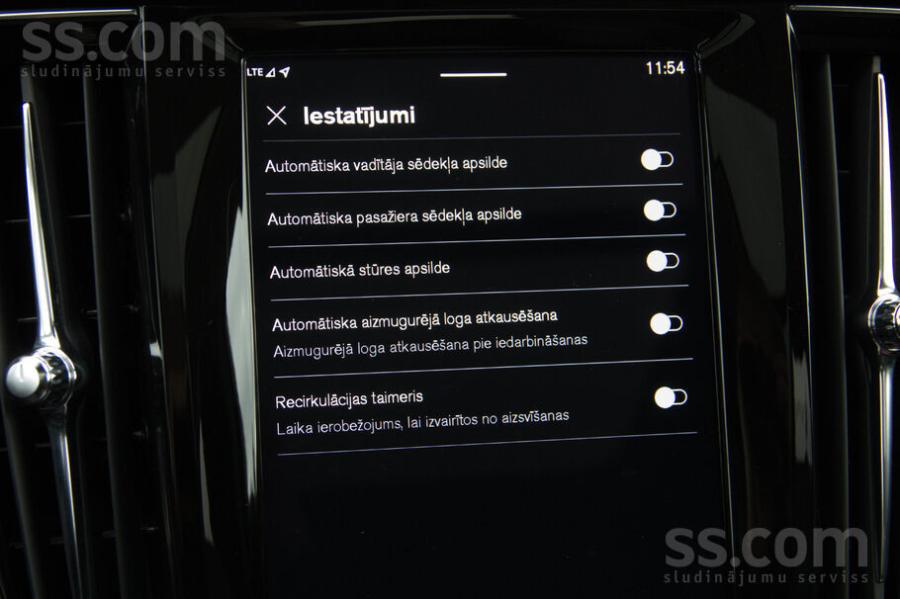 Melns Volvo V90 2022 Tukums, ar dzinēja tilpumu 2.00 L un nobraukumu 194 tūkst. km par 22800 €, foto 30 vietnē AUTOMOTO.COM.LV