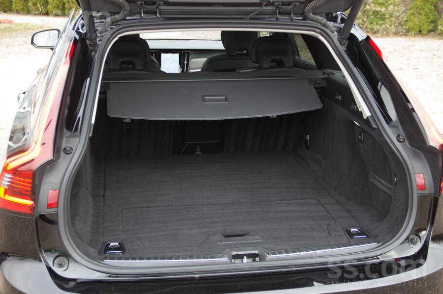 Melns Volvo V90 2022 Tukums, ar dzinēja tilpumu 2.00 L un nobraukumu 194 tūkst. km par 22800 €, foto 34 vietnē AUTOMOTO.COM.LV