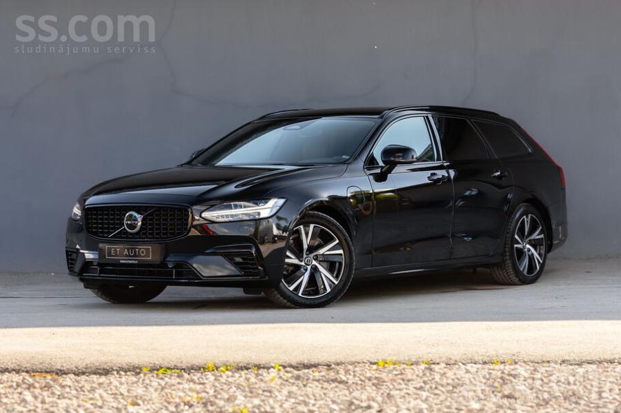 Melns Volvo V90 2022 Jelgava, ar dzinēja tilpumu 2.00 L un nobraukumu 205 tūkst. km par 23000 €, foto 1 vietnē AUTOMOTO.COM.LV