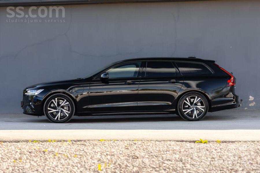 Melns Volvo V90 2022 Jelgava, ar dzinēja tilpumu 2.00 L un nobraukumu 205 tūkst. km par 23000 €, foto 9 vietnē AUTOMOTO.COM.LV