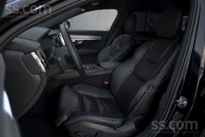 Melns Volvo V90 2022 Jelgava, ar dzinēja tilpumu 2.00 L un nobraukumu 205 tūkst. km par 23000 €, foto 32 vietnē AUTOMOTO.COM.LV