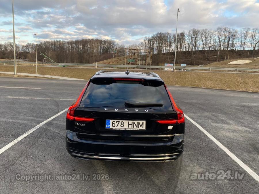 Melns Volvo V90 2022 Tallina, ar dzinēja tilpumu 2.00 L un nobraukumu 63 tūkst. km par 36580 €, foto 6 vietnē AUTOMOTO.COM.LV