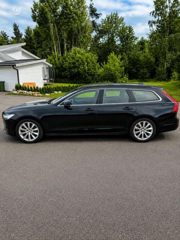 Melns Volvo V90 2022 Šauļi, ar dzinēja tilpumu 2.00 L un nobraukumu 504 tūkst. km par 11800 €, foto 7 vietnē AUTOMOTO.COM.LV