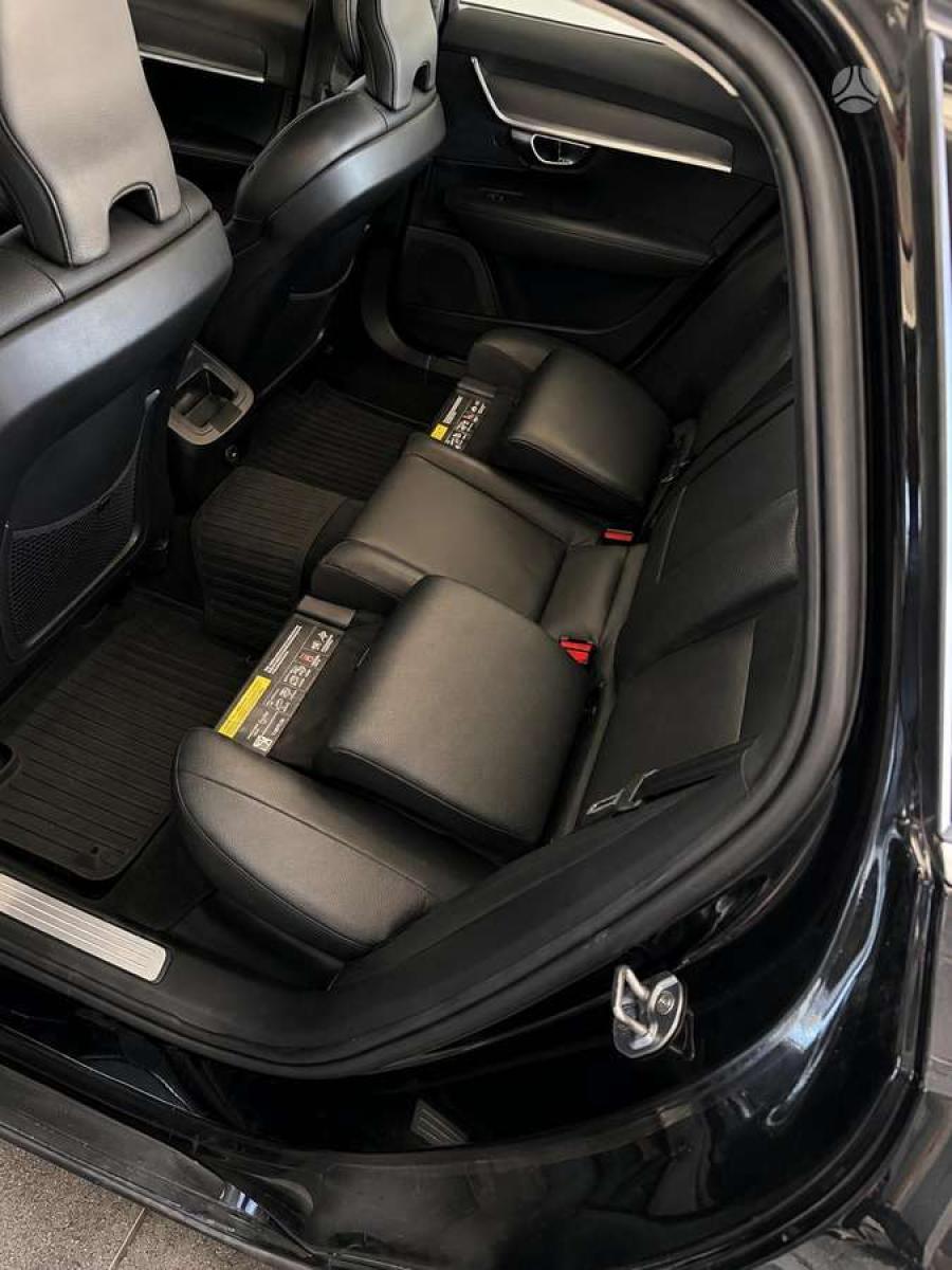 Melns Volvo V90 2022 Šauļi, ar dzinēja tilpumu 2.00 L un nobraukumu 504 tūkst. km par 11800 €, foto 12 vietnē AUTOMOTO.COM.LV