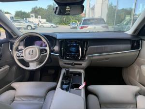 Melns Volvo V90 2022 Peetri, ar dzinēja tilpumu 2.00 L un nobraukumu 73 tūkst. km par 31100 €, foto 6 vietnē AUTOMOTO.COM.LV