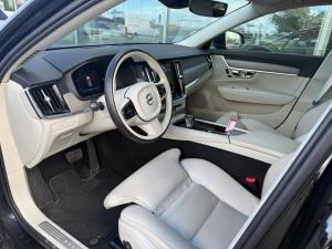 Melns Volvo V90 2022 Peetri, ar dzinēja tilpumu 2.00 L un nobraukumu 73 tūkst. km par 31100 €, foto 7 vietnē AUTOMOTO.COM.LV