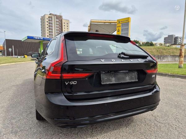 Black Volvo V90 2022 in Panevezys, with an engine capacity of 1.97 L and mileage of 423 thousand km for 12100 €, photo 10 on AUTOMOTO.COM.LV