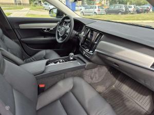 Black Volvo V90 2022 in Panevezys, with an engine capacity of 1.97 L and mileage of 423 thousand km for 12100 €, photo 13 on AUTOMOTO.COM.LV