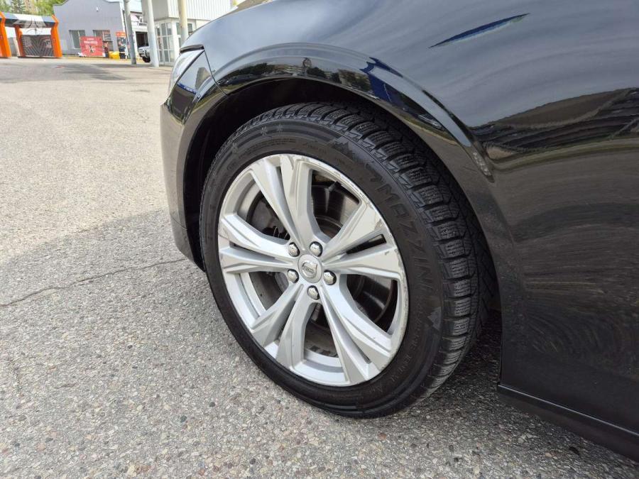 Black Volvo V90 2022 in Panevezys, with an engine capacity of 1.97 L and mileage of 423 thousand km for 12100 €, photo 27 on AUTOMOTO.COM.LV