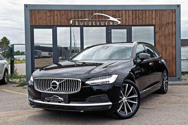 Melns Volvo V90 2022 Viļņa, ar dzinēja tilpumu 1.97 L un nobraukumu 243 tūkst. km par 19100 €, foto 1 vietnē AUTOMOTO.COM.LV