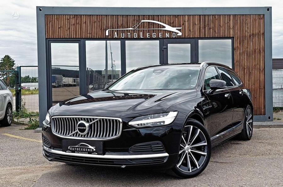 Melns Volvo V90 2022 Viļņa, ar dzinēja tilpumu 1.97 L un nobraukumu 243 tūkst. km par 19100 €, foto 1 vietnē AUTOMOTO.COM.LV