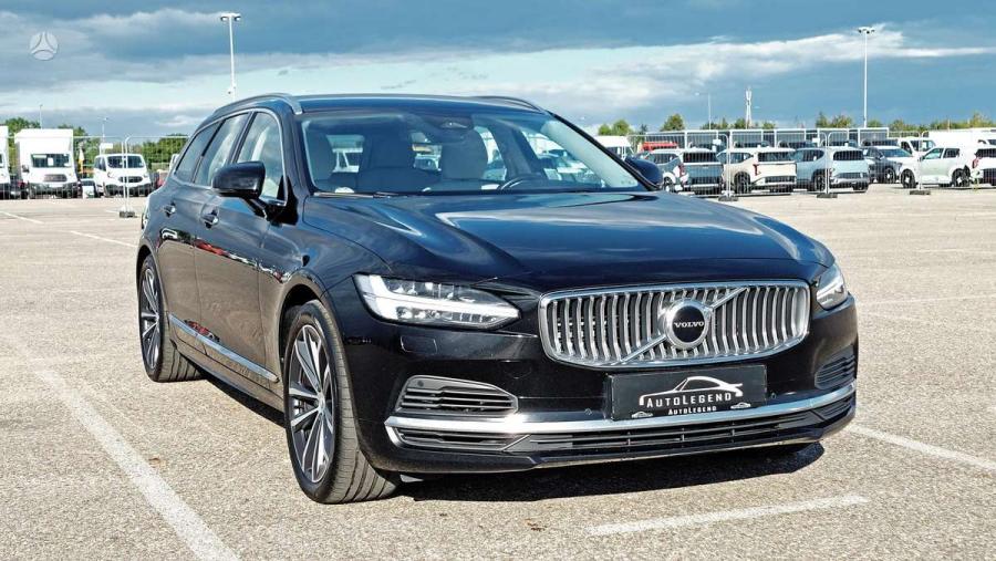 Melns Volvo V90 2022 Viļņa, ar dzinēja tilpumu 1.97 L un nobraukumu 243 tūkst. km par 19100 €, foto 3 vietnē AUTOMOTO.COM.LV