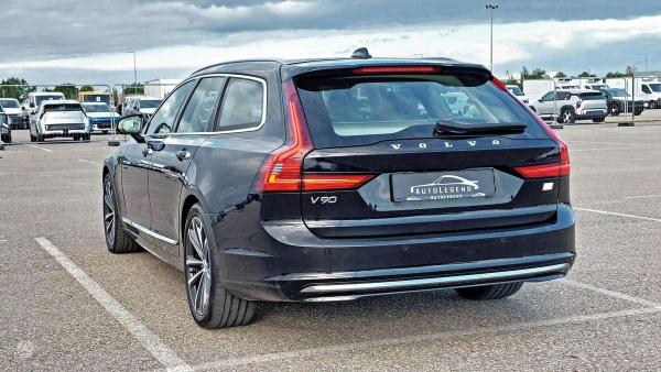 Melns Volvo V90 2022 Viļņa, ar dzinēja tilpumu 1.97 L un nobraukumu 243 tūkst. km par 19100 €, foto 5 vietnē AUTOMOTO.COM.LV