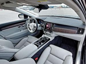 Melns Volvo V90 2022 Viļņa, ar dzinēja tilpumu 1.97 L un nobraukumu 243 tūkst. km par 19100 €, foto 20 vietnē AUTOMOTO.COM.LV