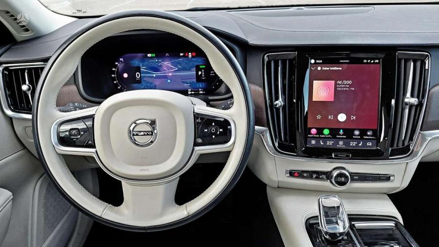 Melns Volvo V90 2022 Viļņa, ar dzinēja tilpumu 1.97 L un nobraukumu 243 tūkst. km par 19100 €, foto 25 vietnē AUTOMOTO.COM.LV