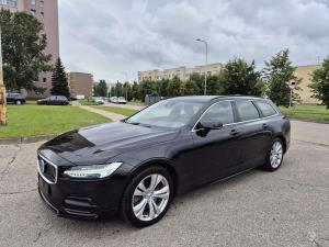Black Volvo V90 2022 in Panevezys, with an engine capacity of 1.97 L and mileage of 474 thousand km for 11600 €, photo 3 on AUTOMOTO.COM.LV