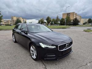 Black Volvo V90 2022 in Panevezys, with an engine capacity of 1.97 L and mileage of 474 thousand km for 11600 €, photo 9 on AUTOMOTO.COM.LV