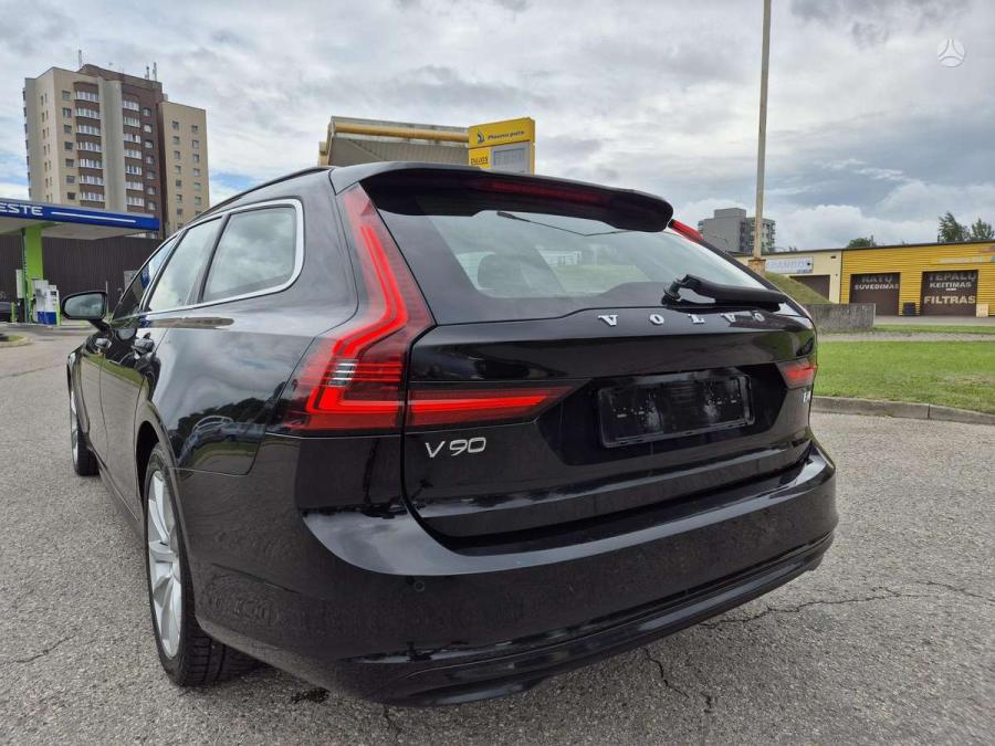Black Volvo V90 2022 in Panevezys, with an engine capacity of 1.97 L and mileage of 474 thousand km for 11600 €, photo 11 on AUTOMOTO.COM.LV