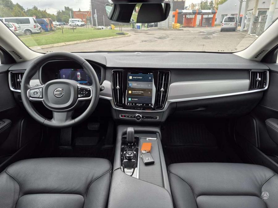 Black Volvo V90 2022 in Panevezys, with an engine capacity of 1.97 L and mileage of 474 thousand km for 11600 €, photo 14 on AUTOMOTO.COM.LV