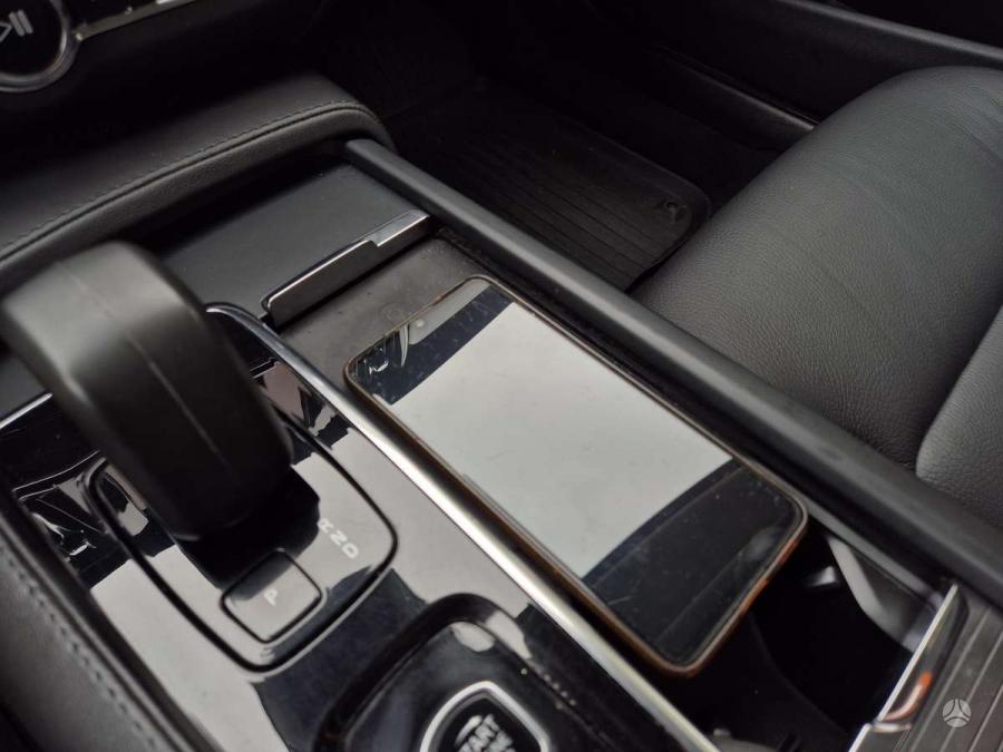 Black Volvo V90 2022 in Panevezys, with an engine capacity of 1.97 L and mileage of 474 thousand km for 11600 €, photo 19 on AUTOMOTO.COM.LV