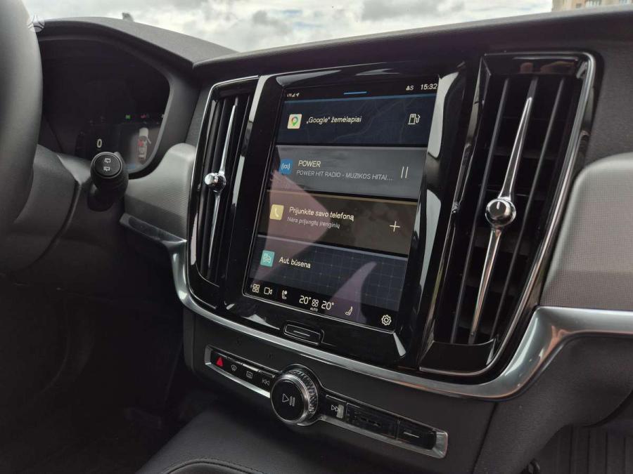 Black Volvo V90 2022 in Panevezys, with an engine capacity of 1.97 L and mileage of 474 thousand km for 11600 €, photo 20 on AUTOMOTO.COM.LV