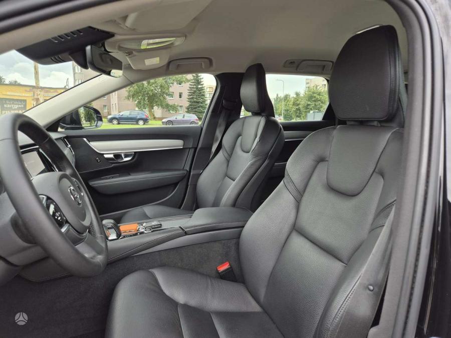 Black Volvo V90 2022 in Panevezys, with an engine capacity of 1.97 L and mileage of 474 thousand km for 11600 €, photo 23 on AUTOMOTO.COM.LV