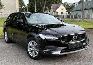 Black Volvo V90 2022 in Raseiniai, with an engine capacity of 1.97 L and mileage of 146 thousand km for 15900 €, photo 7 on AUTOMOTO.COM.LV