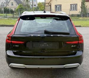 Black Volvo V90 2022 in Raseiniai, with an engine capacity of 1.97 L and mileage of 146 thousand km for 15900 €, photo 13 on AUTOMOTO.COM.LV