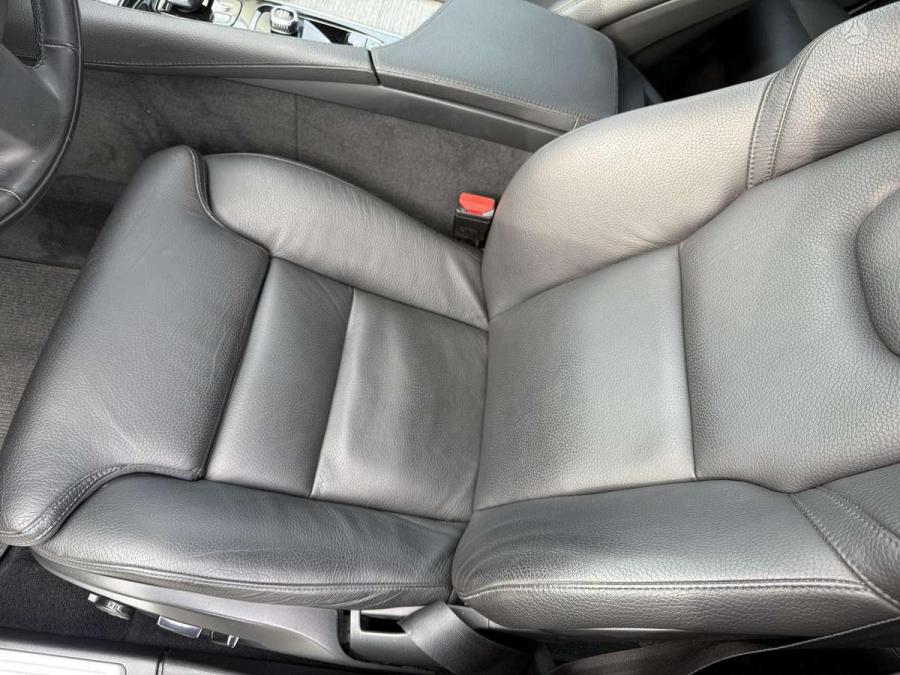 Black Volvo V90 2022 in Raseiniai, with an engine capacity of 1.97 L and mileage of 146 thousand km for 15900 €, photo 21 on AUTOMOTO.COM.LV
