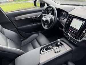 Black Volvo V90 2022 in Raseiniai, with an engine capacity of 1.97 L and mileage of 146 thousand km for 15900 €, photo 22 on AUTOMOTO.COM.LV