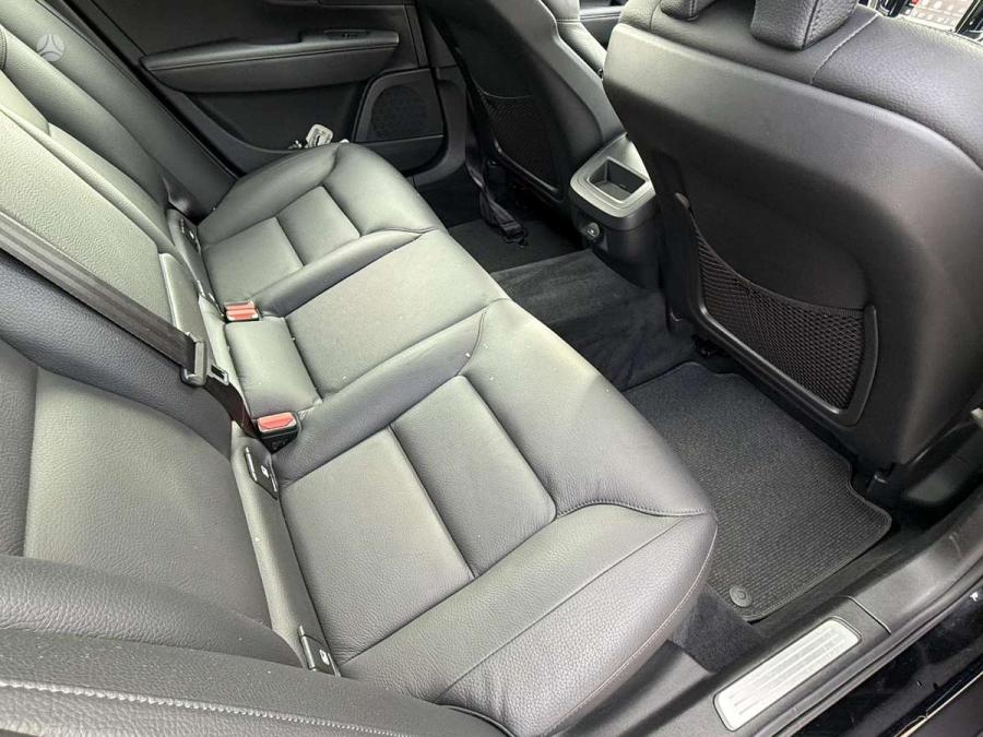 Black Volvo V90 2022 in Raseiniai, with an engine capacity of 1.97 L and mileage of 146 thousand km for 15900 €, photo 27 on AUTOMOTO.COM.LV