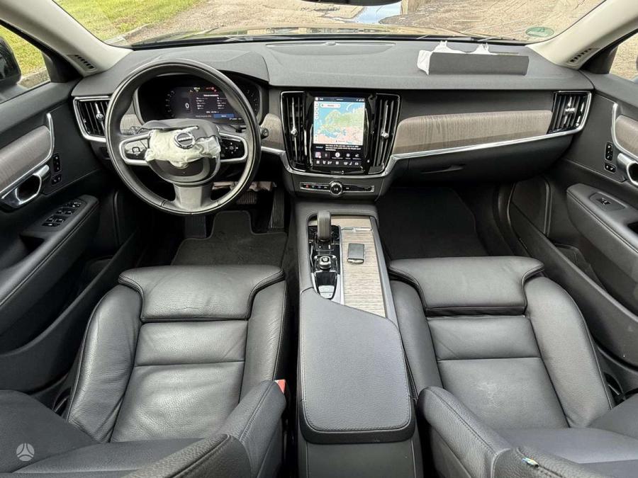 Black Volvo V90 2022 in Raseiniai, with an engine capacity of 1.97 L and mileage of 146 thousand km for 15900 €, photo 29 on AUTOMOTO.COM.LV